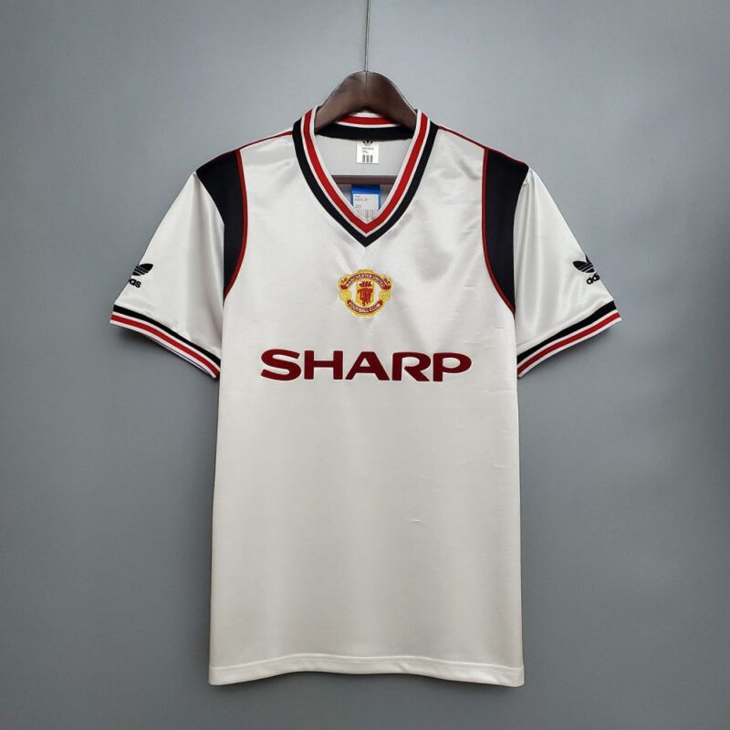 Retro Manchester United Football Shirts for Sale in the UK